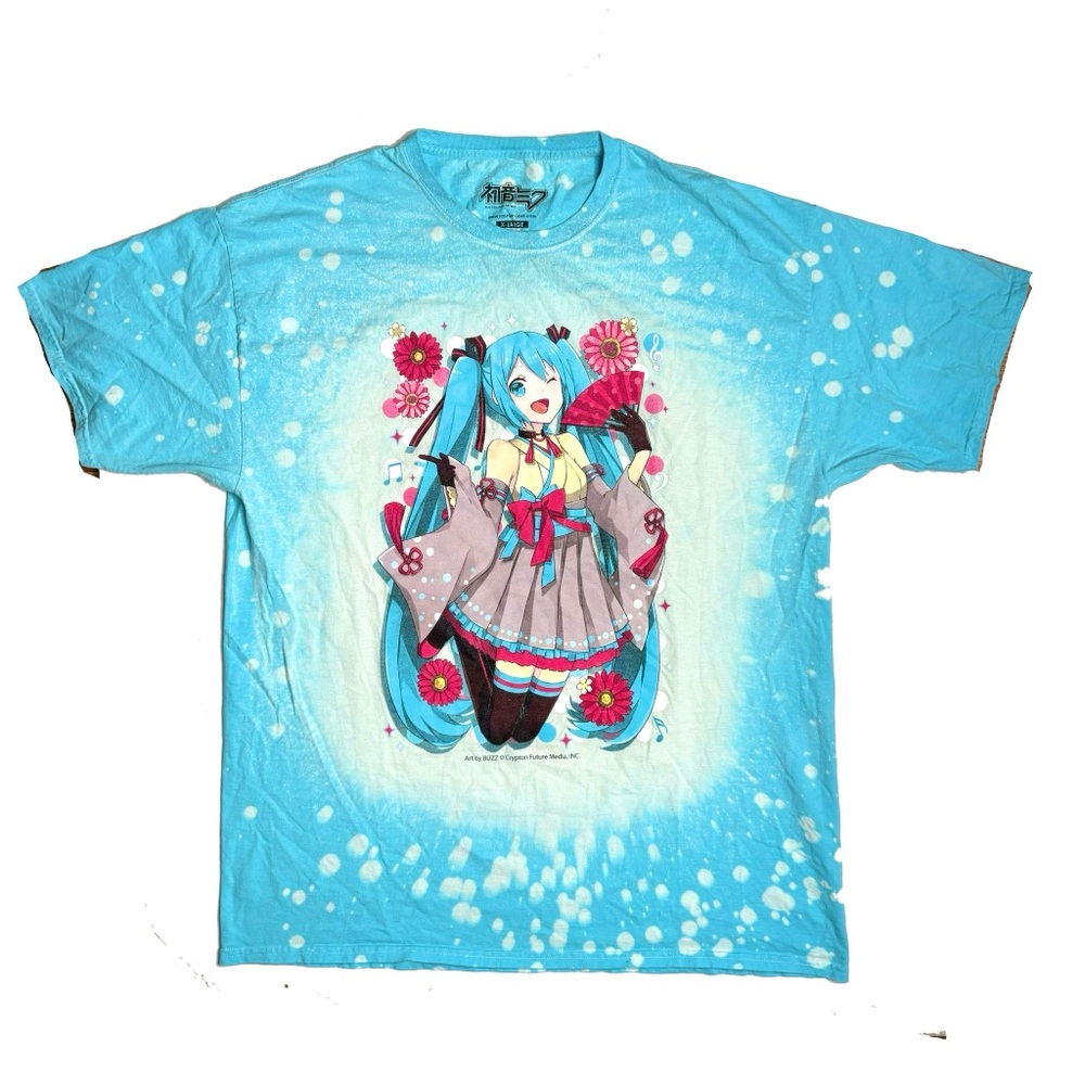 Hatsune Miku Winking Jumping Anime T-Shirt - Gem